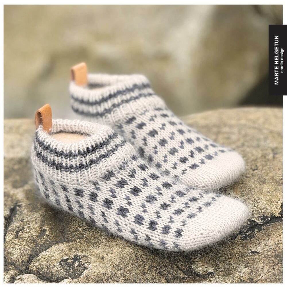 Marte HelgetunCozy Cabin - fra HappyFeet til et helt hefte - Marte Helgetun