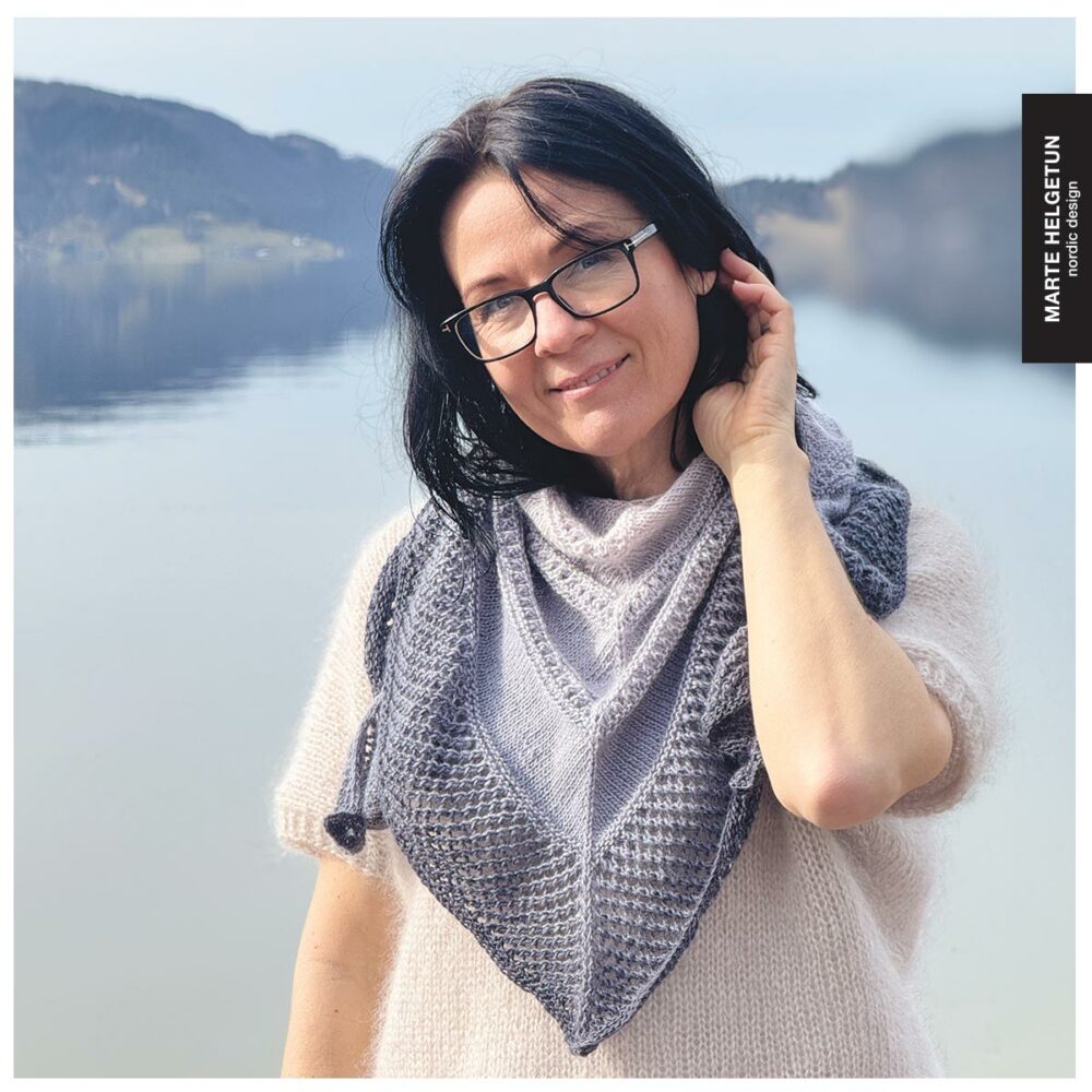 Marte HelgetunBlåmandag sjal - Marte Helgetun