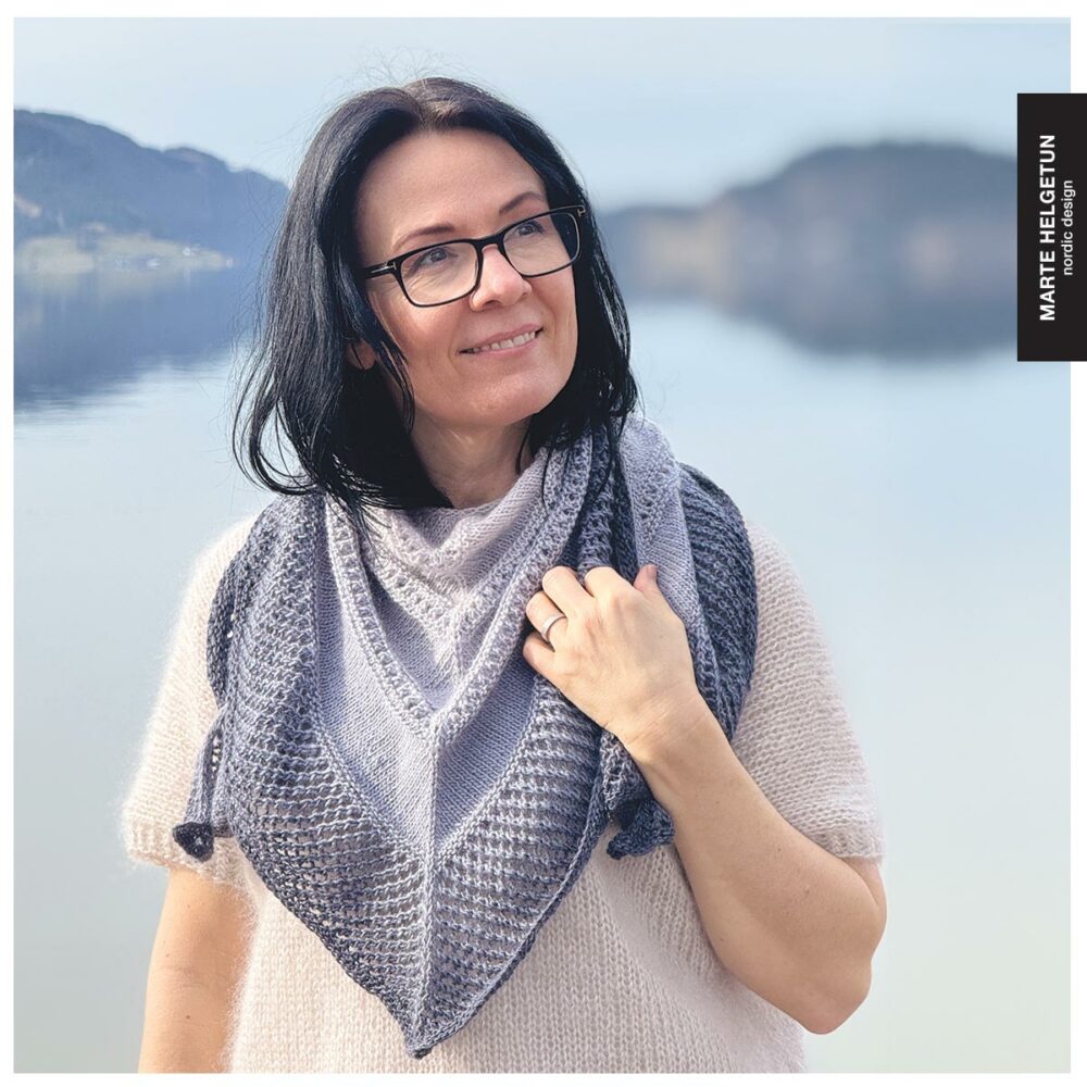 Marte HelgetunBlåmandag sjal - Marte Helgetun